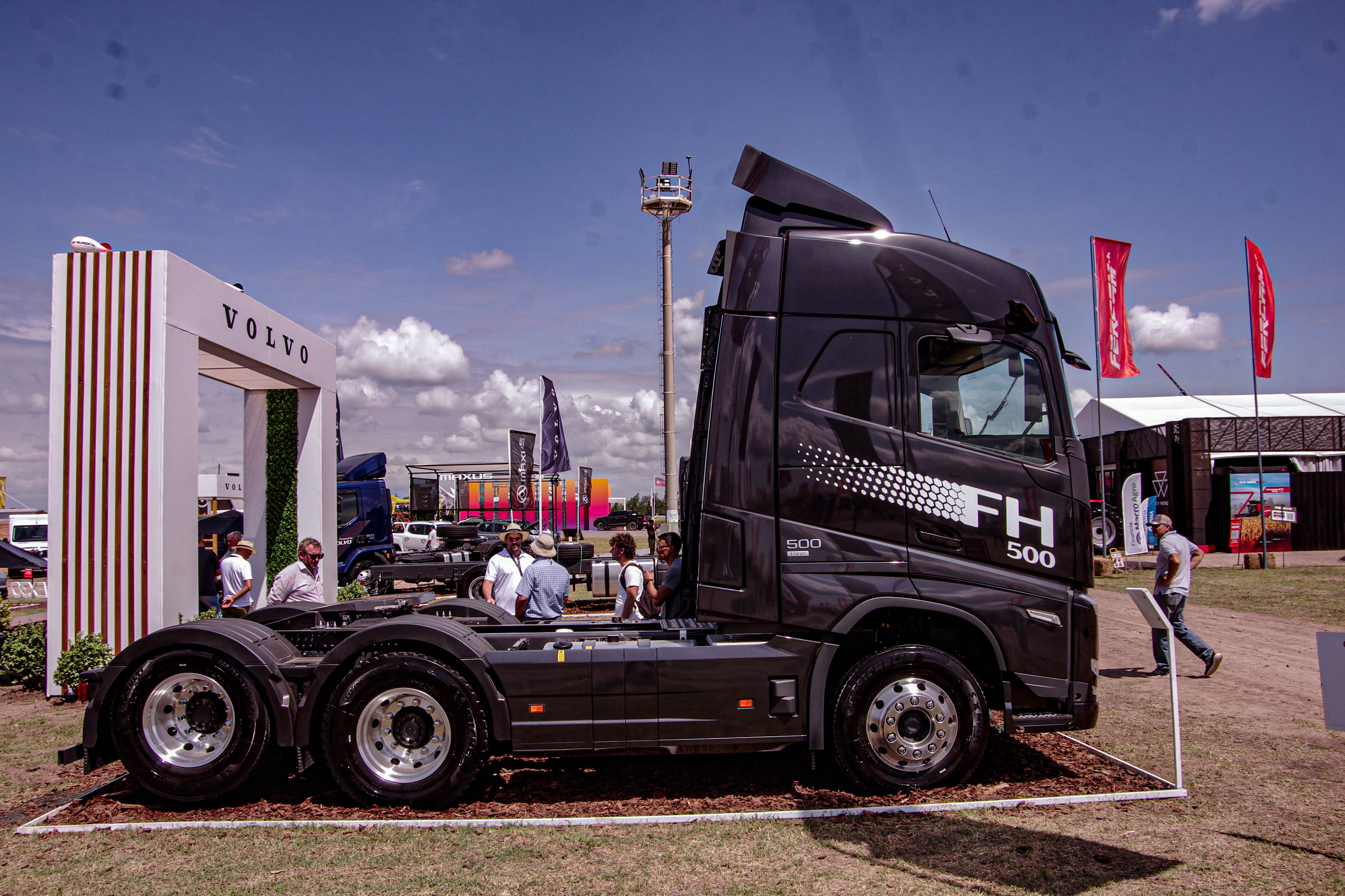 Volvo Trucks: seguridad e innovación en Expoagro 2025