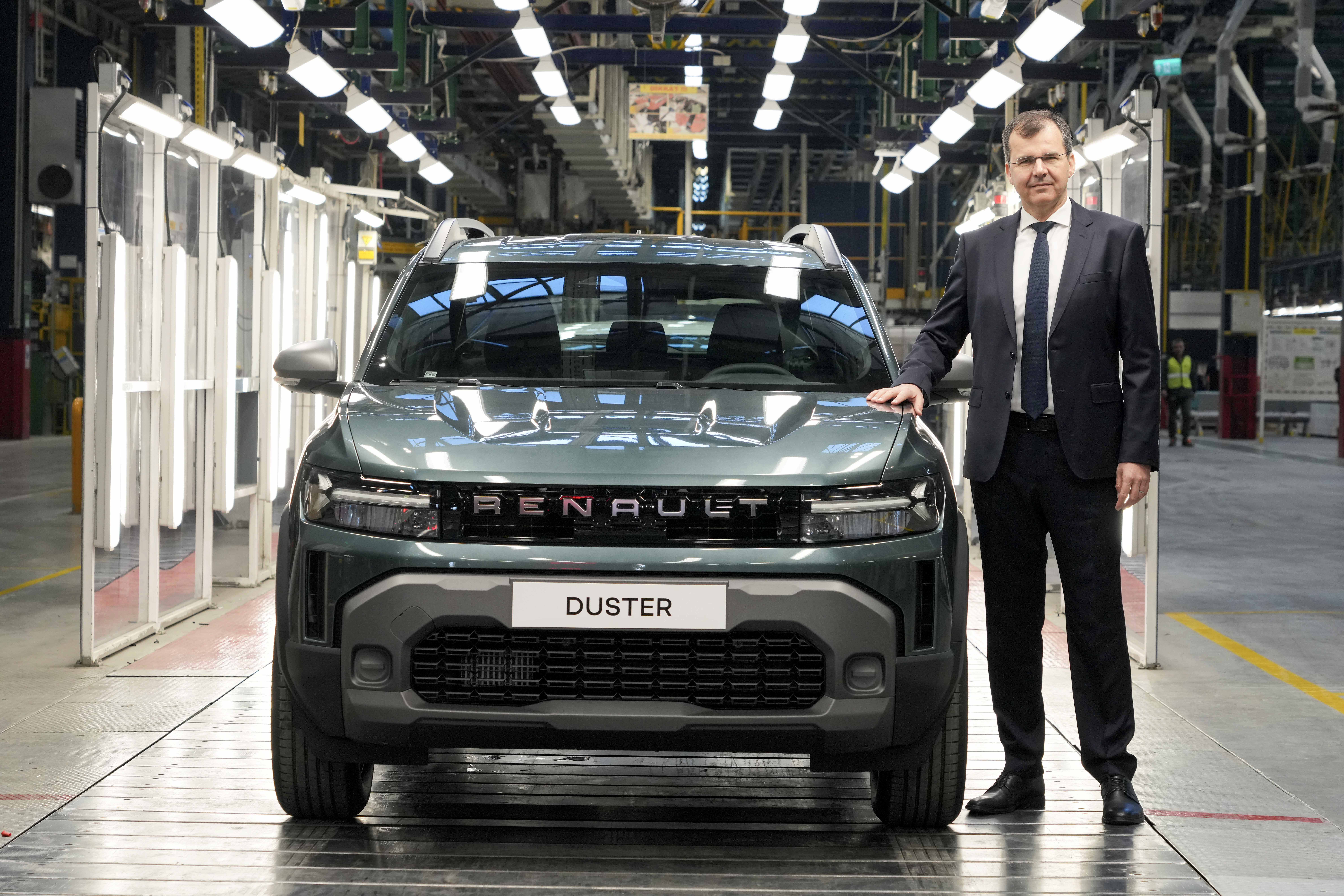 Oyak Renault, 8 milyonuncu aracı banttan indirdi!