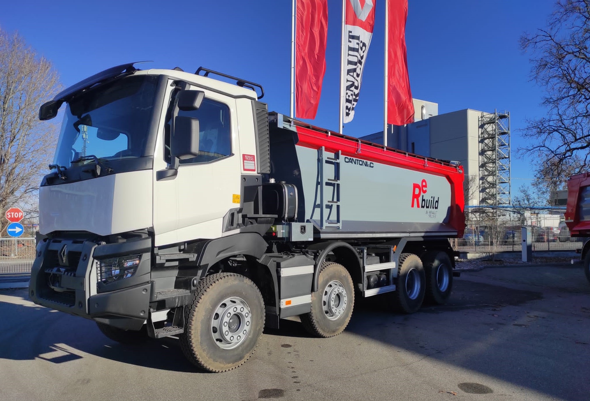 Renault Trucks Rebuild, così i pesanti diventano in pronta consegna