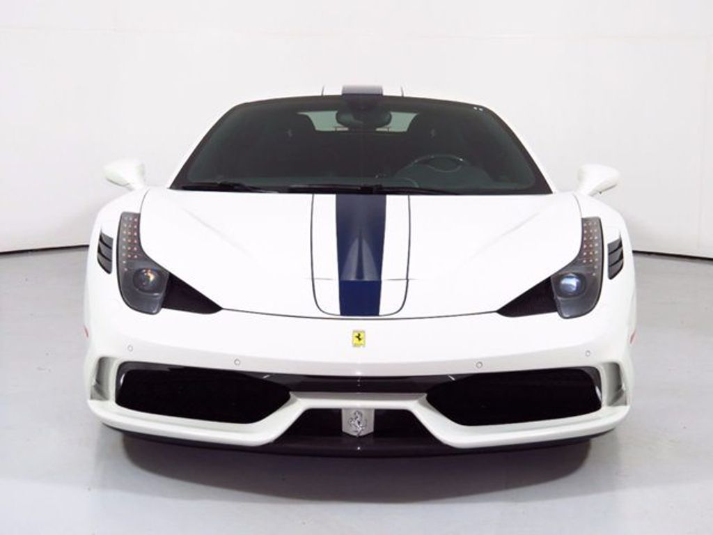 Ferrari 458 Speciale's Color Combinations