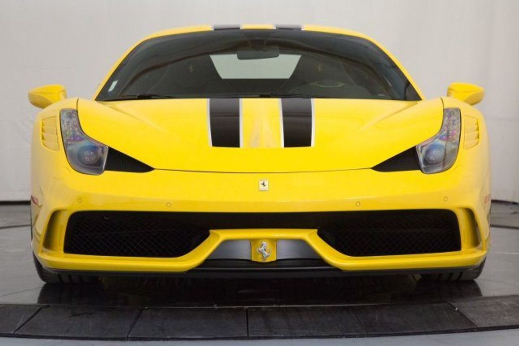 Ferrari 458 Speciale's Color Combinations