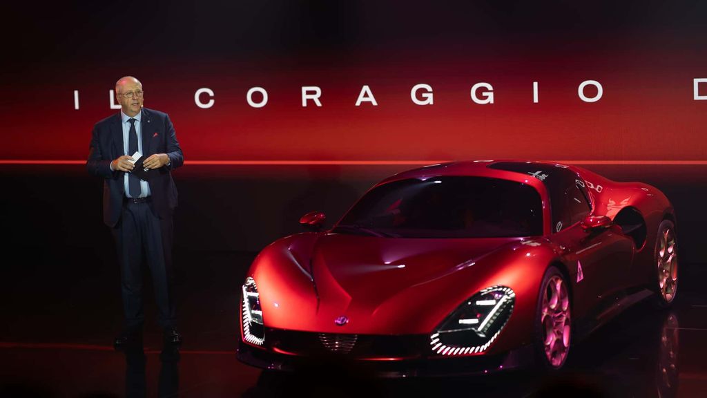 Who is Jean-Philippe Imparato, the manager who has to make Stellantis smile