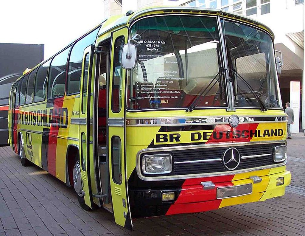 El Mercedes-Benz que transportó a Brasil en el Mundial ´74
