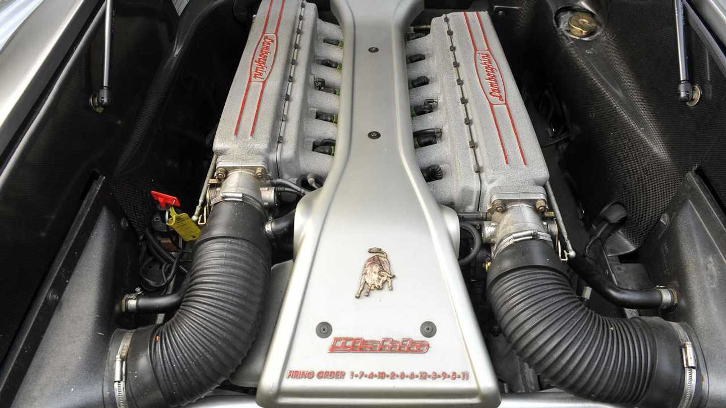 La Lamborghini Diablo festeggia 30 anni