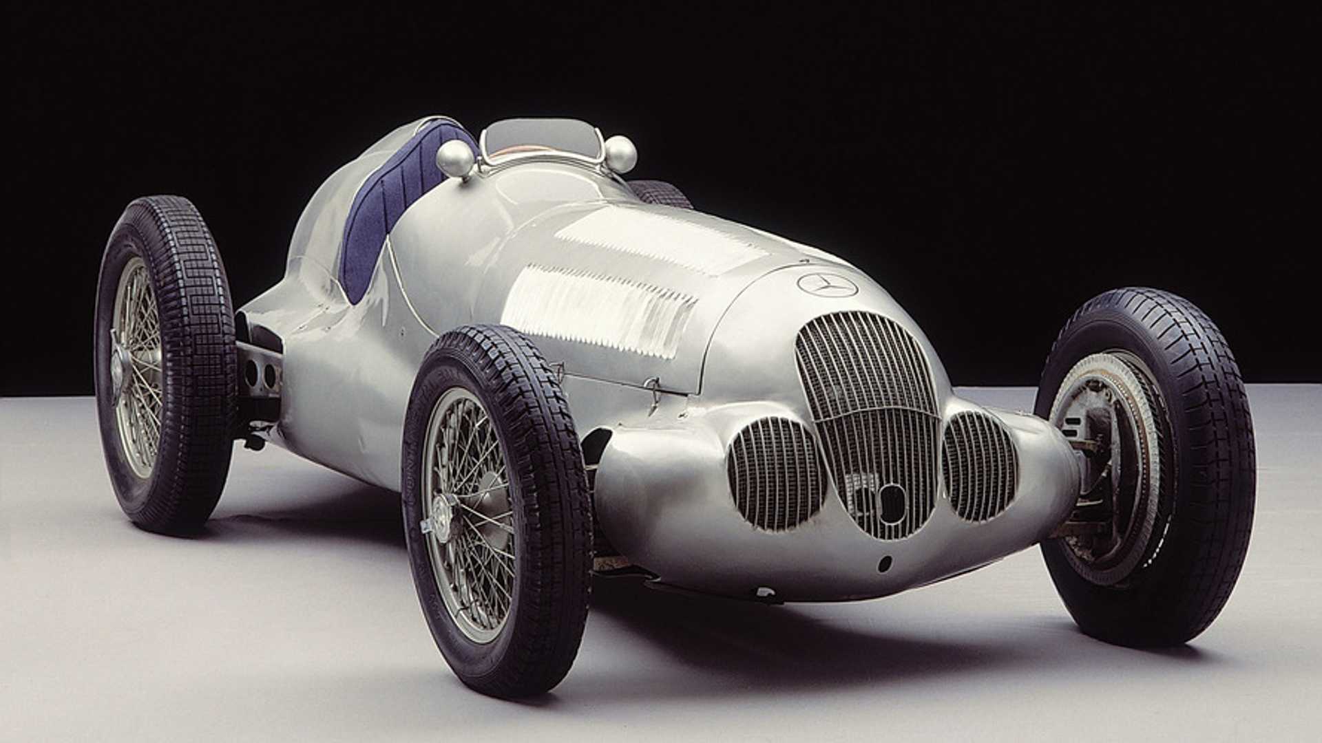 Mercedes fête les 80 ans de la W125 de Grand Prix