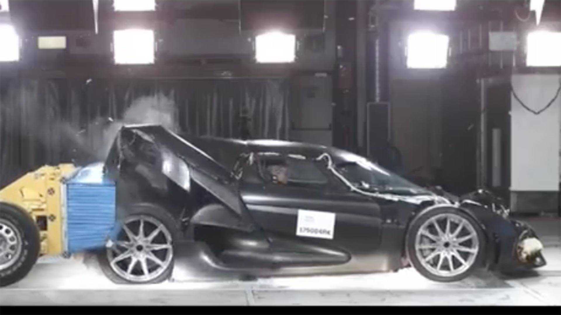 Koenigsegg Regera alcança desempenho impressionante em crash-test