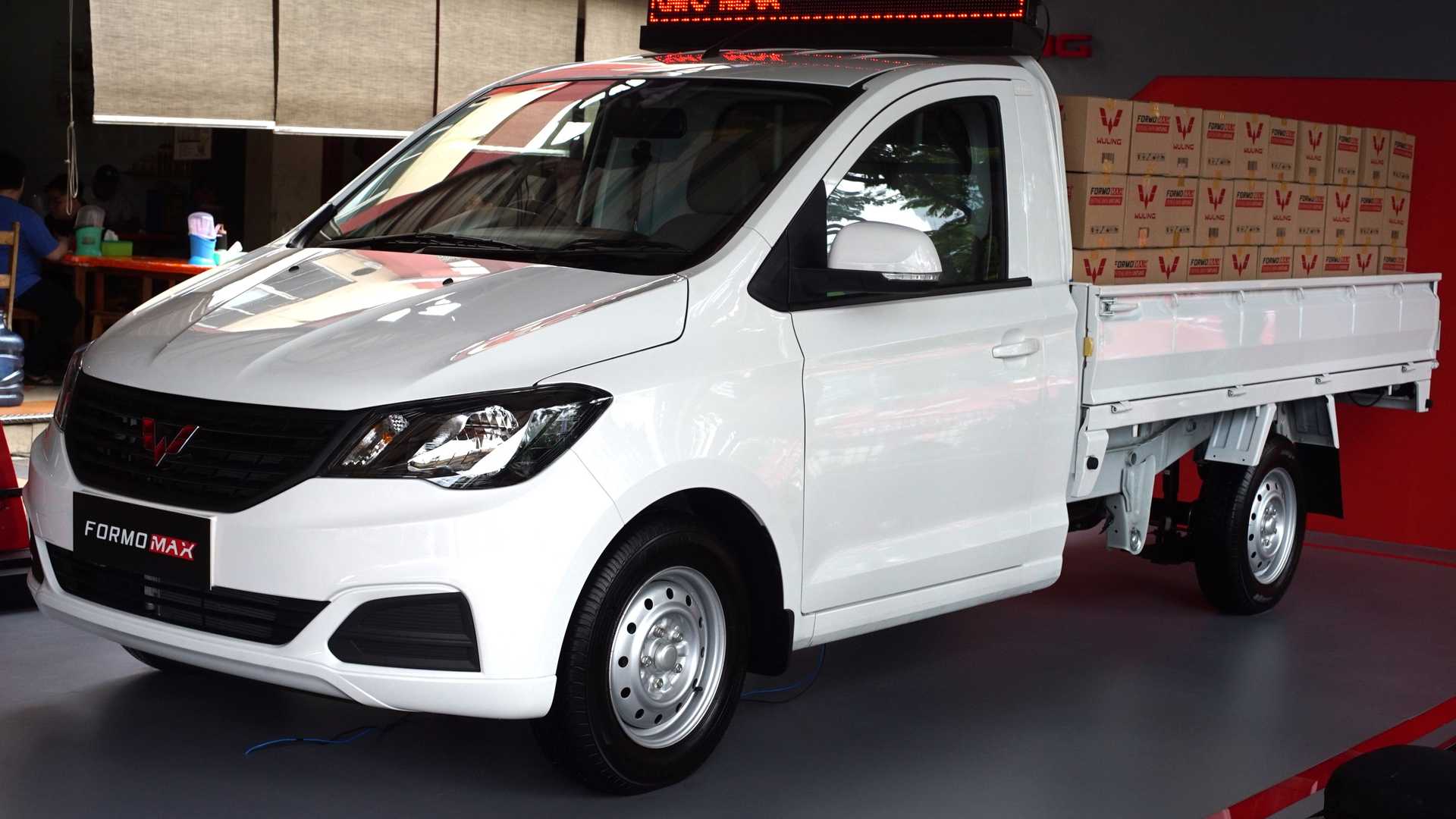 Spesifikasi Dua Varian Wuling Formo Max