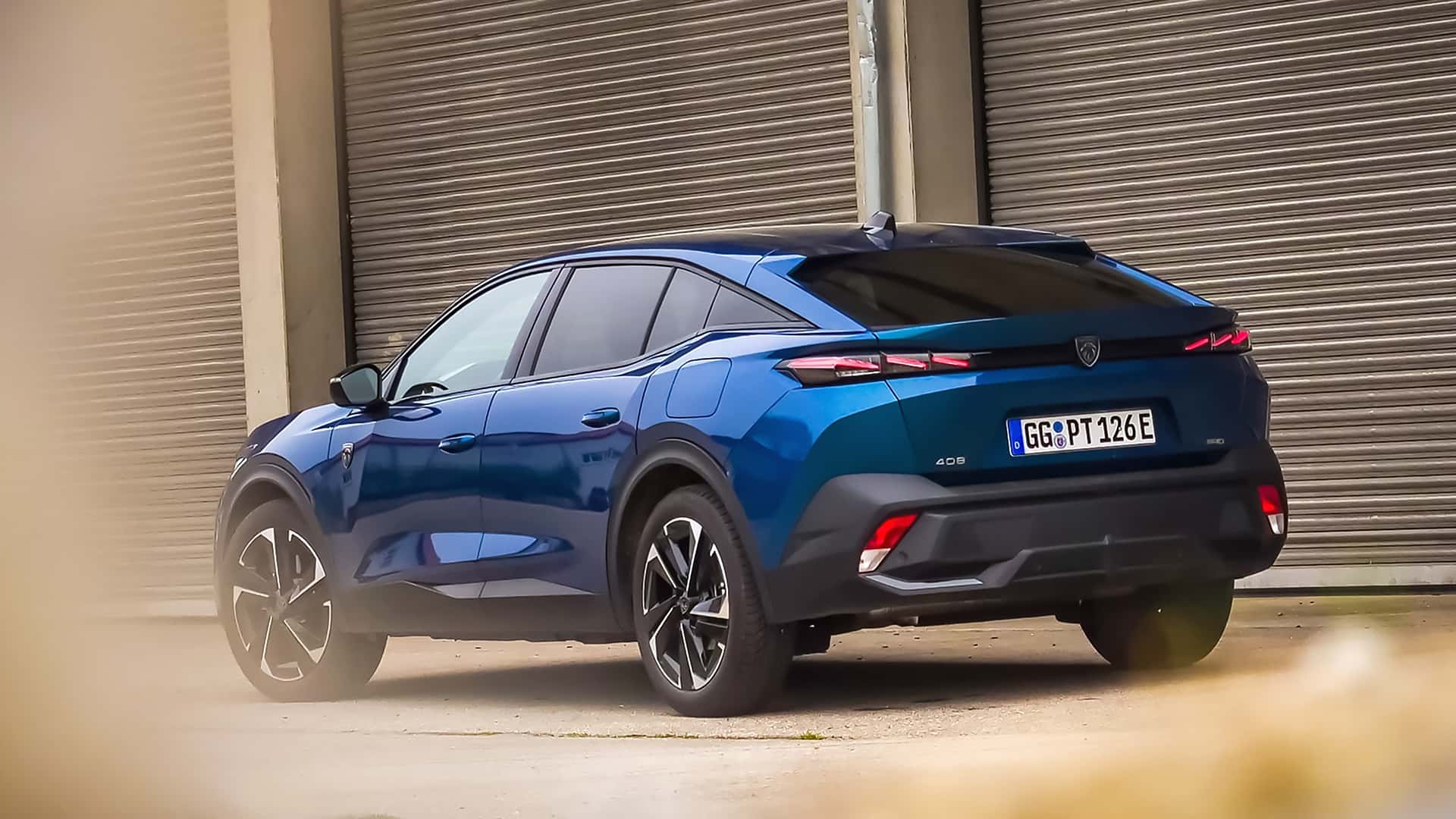 Peugeot 408 GT Plug-In Hybrid 180 (2024) im Dauertest (2)