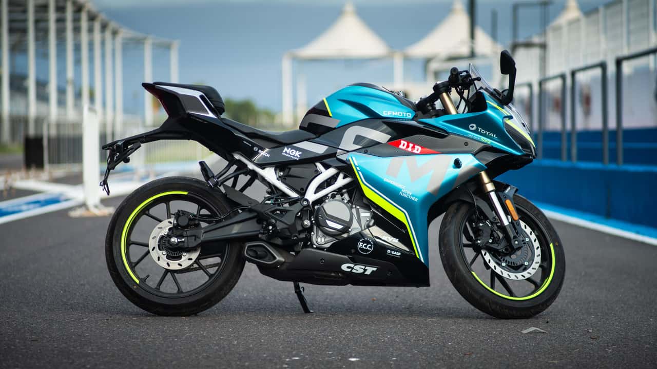 Lanzamiento: CFMoto 300SR