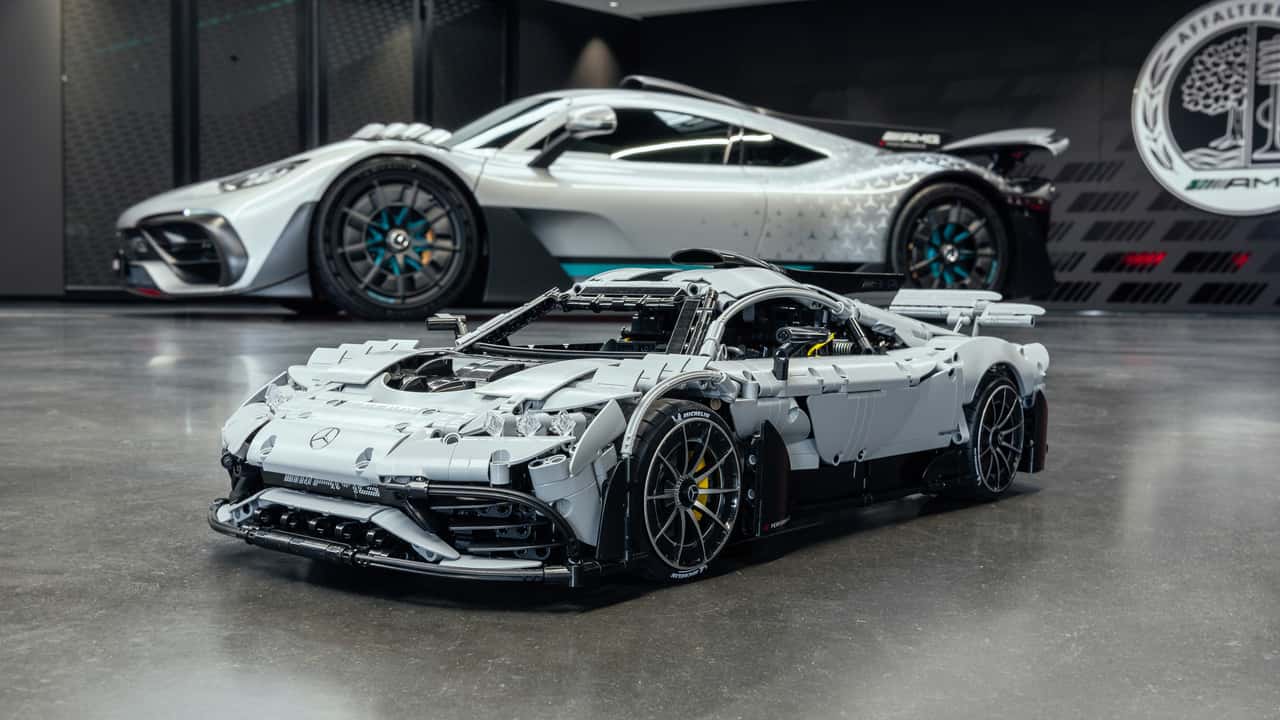 La Mercedes-AMG One diventa un super modellino da montare