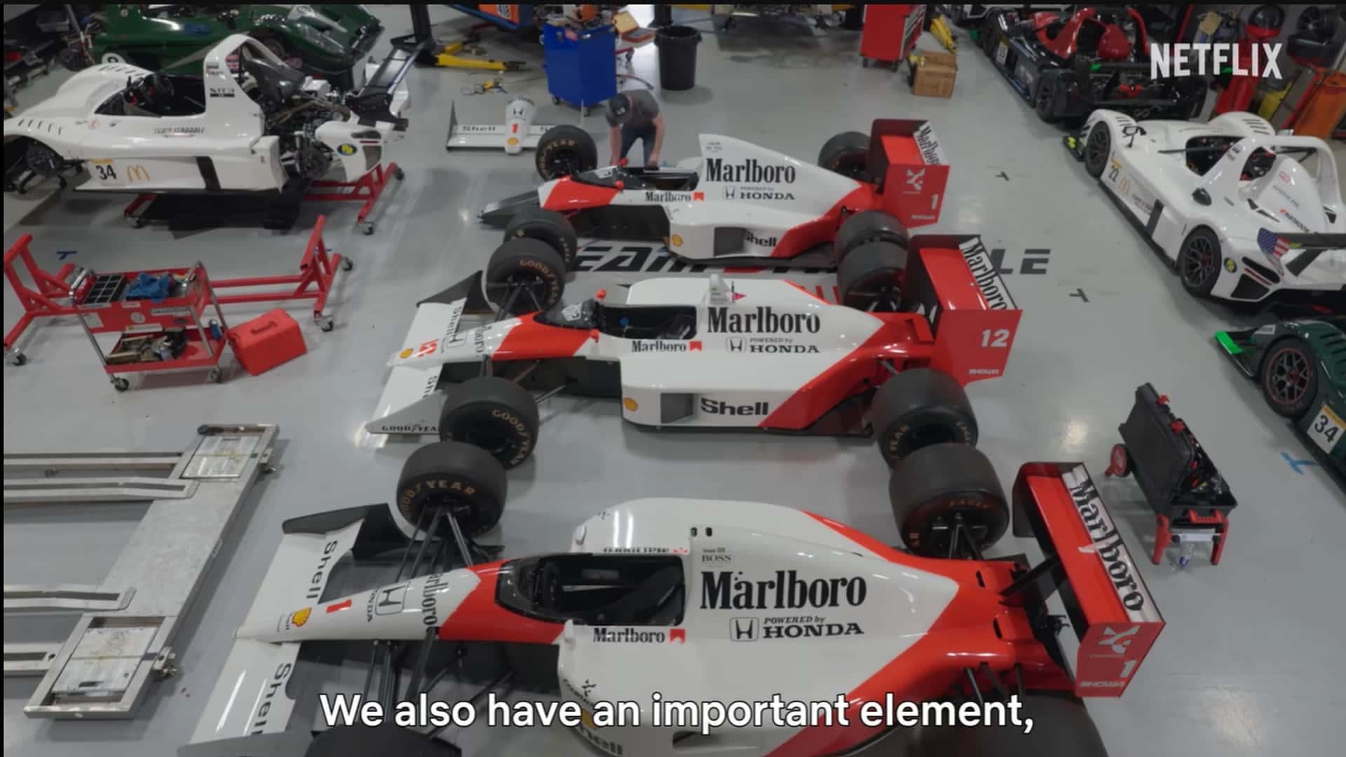 Senna: veja detalhes sobre os carros da série