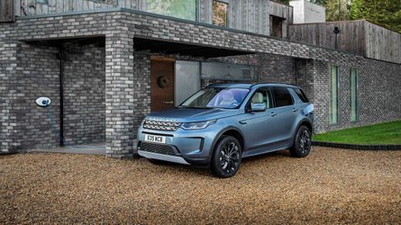 Nuova Range Rover: com'è la plug-in, aspettando l'elettrica nel 2024