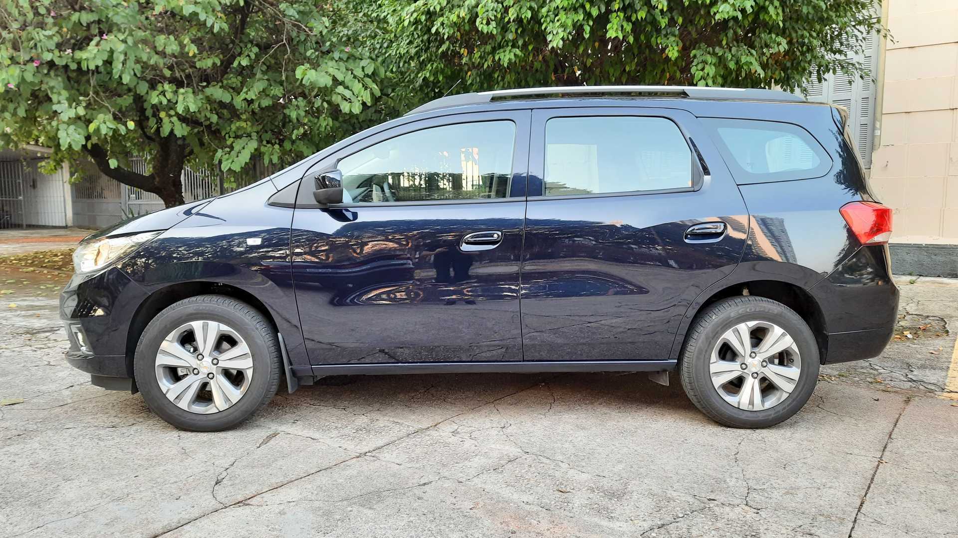 Avaliação Chevrolet Spin Premier 2022: Salvem as minivans