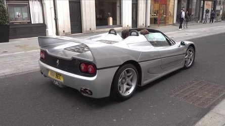 Cette Ferrari F50 réveille Londres au son du V12