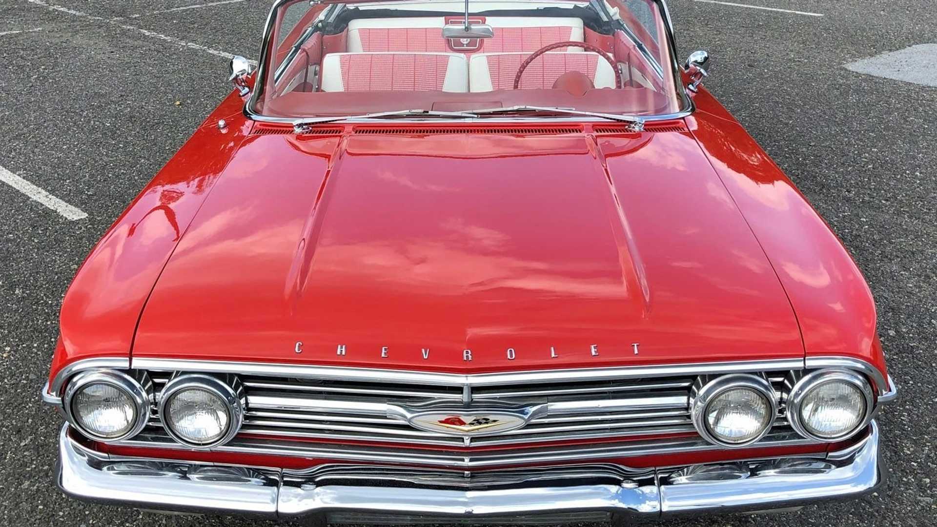 Drop The Top In This Stunning 1960 Chevy Impala 'Vert | Motorious