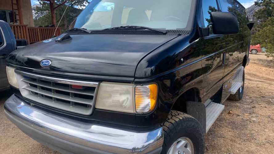 This Good-Looking 1989 Chevy Suburban Camper Could Be Yours