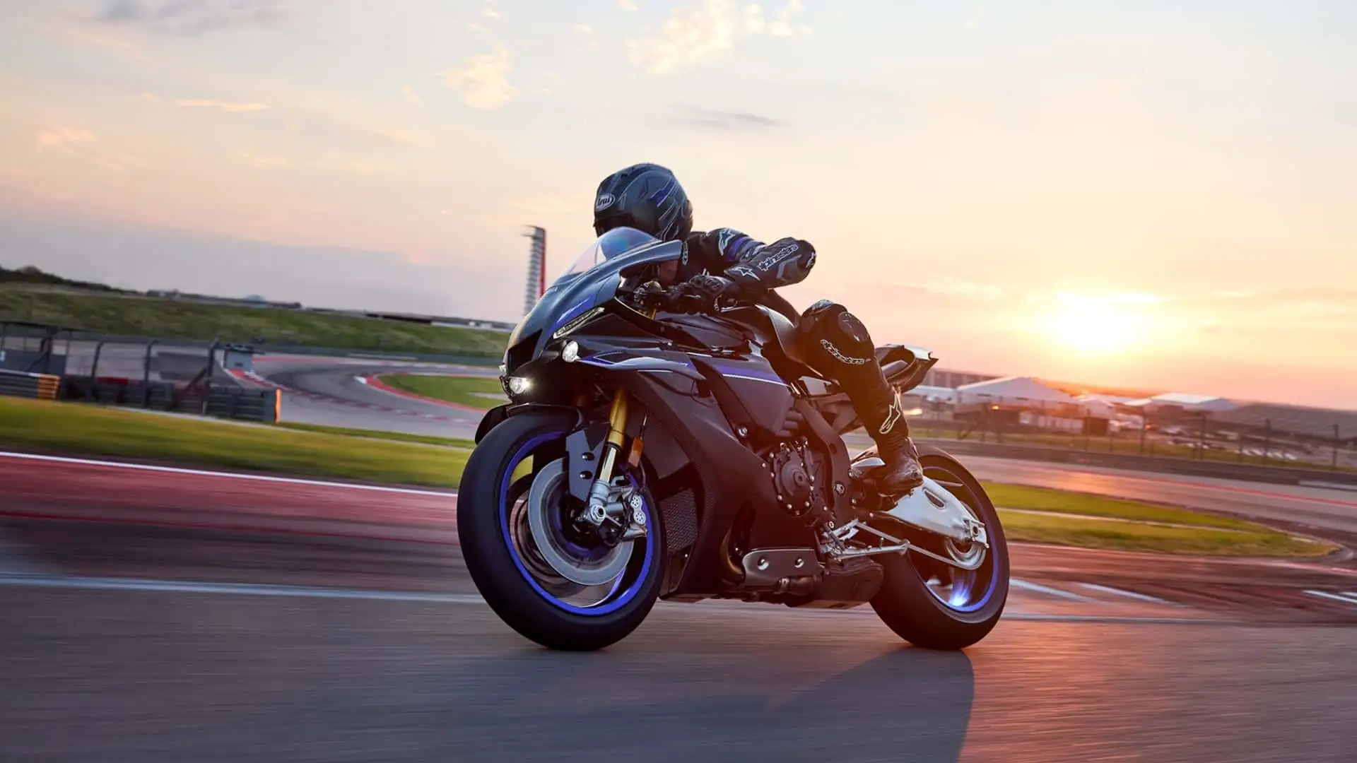 Yamaha R1 Wallpapers 4k