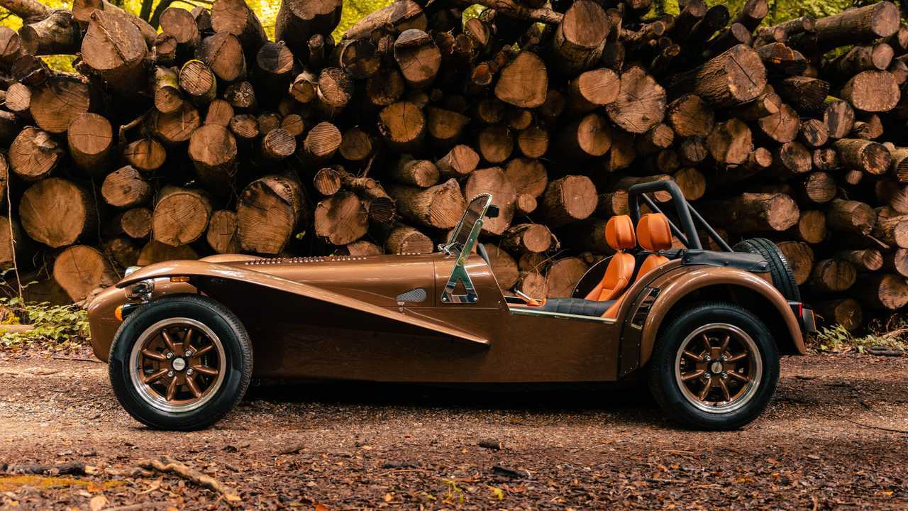 Caterham se plantea un modelo eléctrico con habitáculo cerrado