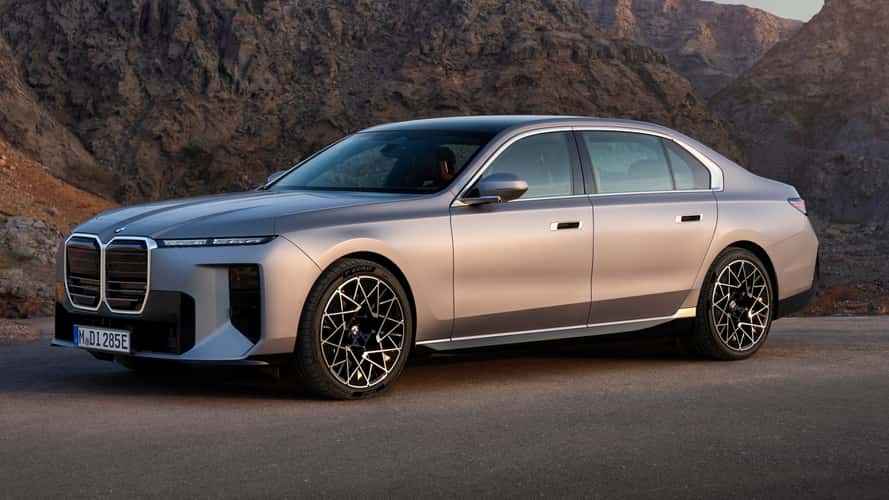 Photos: 2027 BMW i7 | InsideEVs