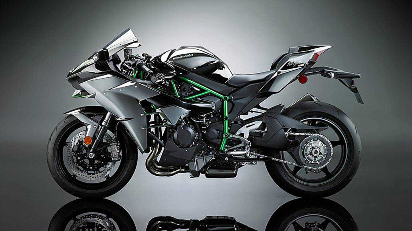 The 200hp Kawasaki H2 Street Version - Specs and Details