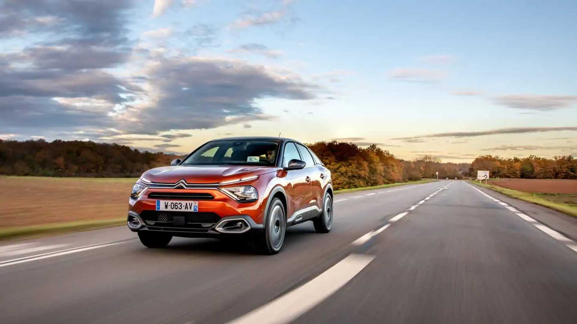 Llegan los Citroën C4 y C4 X 136 Hybrid: ahora con etiqueta Eco
