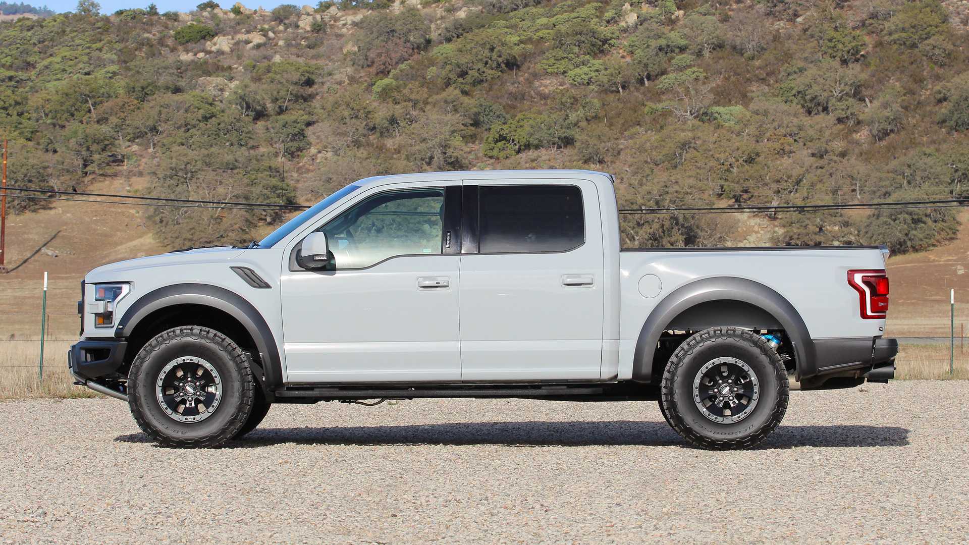 2017 Ford F-150 Raptor First Drive: Baja boss