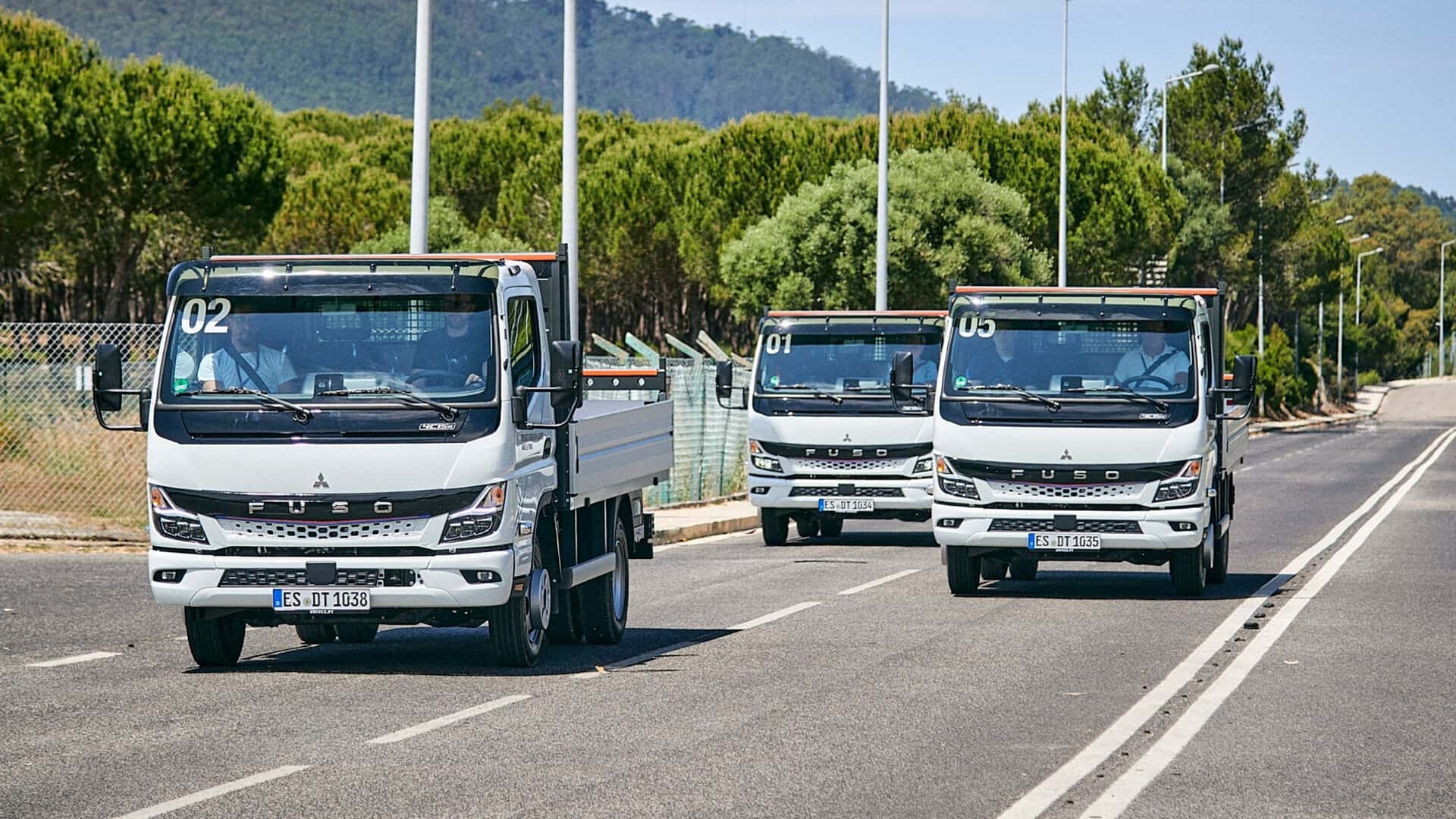 MItsubishi Fuso e Hino si uniscono, c'è l'accordo Daimler-Toyota