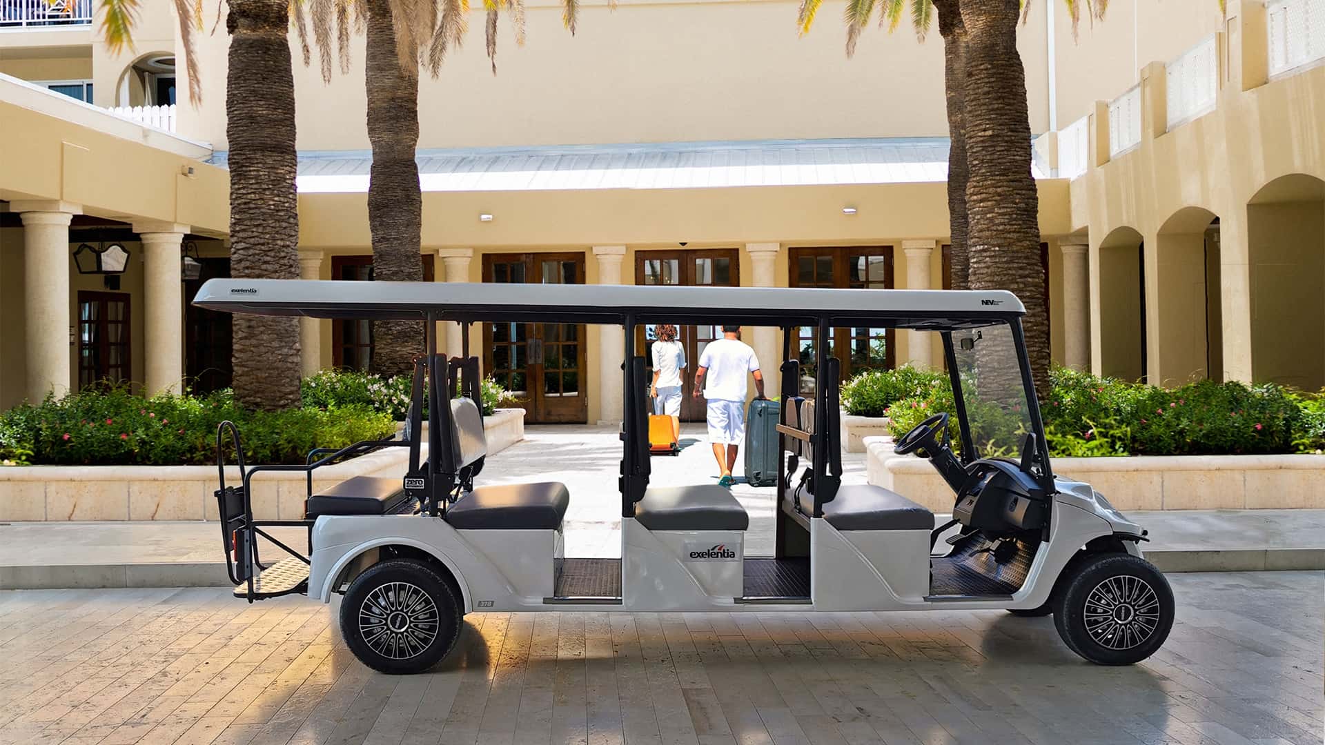 Con Exelentia i NEV di Melex per il trasporto passeggeri