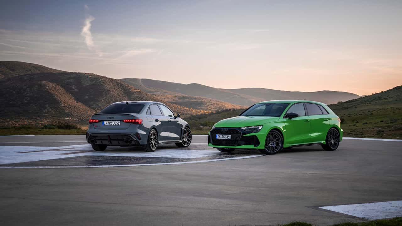 Audi RS 3 Sportback y Sedan 2024: el restyling mantiene 400 CV