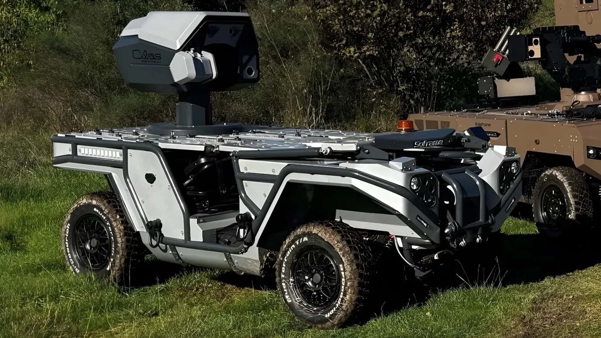 ATV Prancis Ini Memiliki Sinar Laser yang Menakjubkan