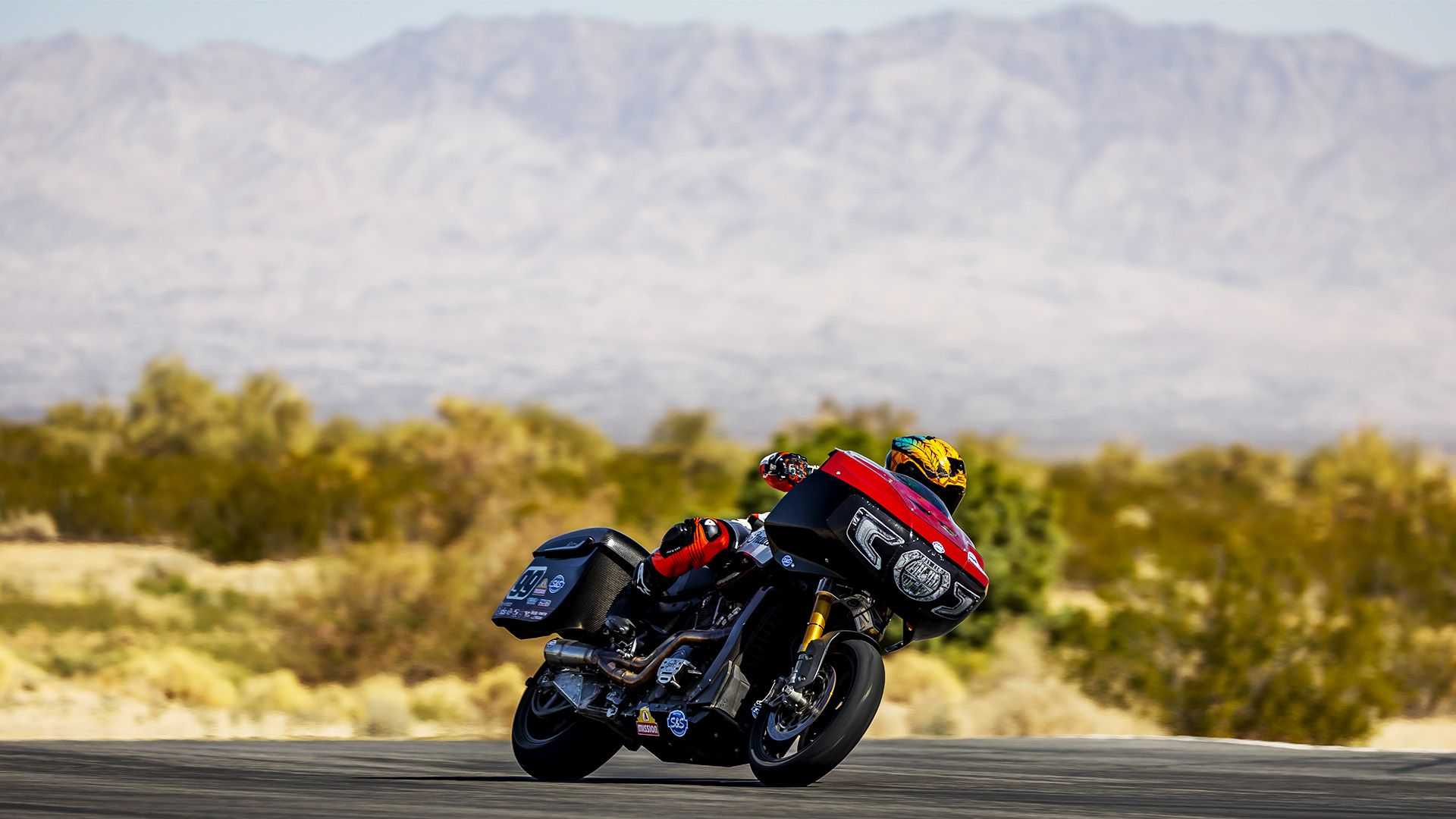 What It’s Like To Ride Indian's King of the Baggers Challenger