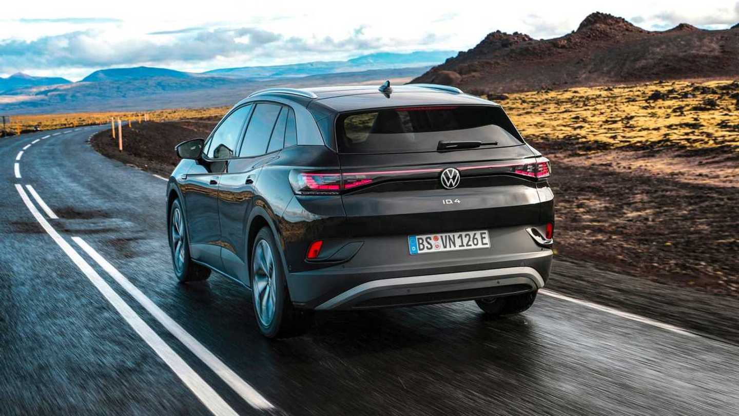 Volkswagen ID.4 Pro 4Motion, prezzi, motori, autonomia, interni