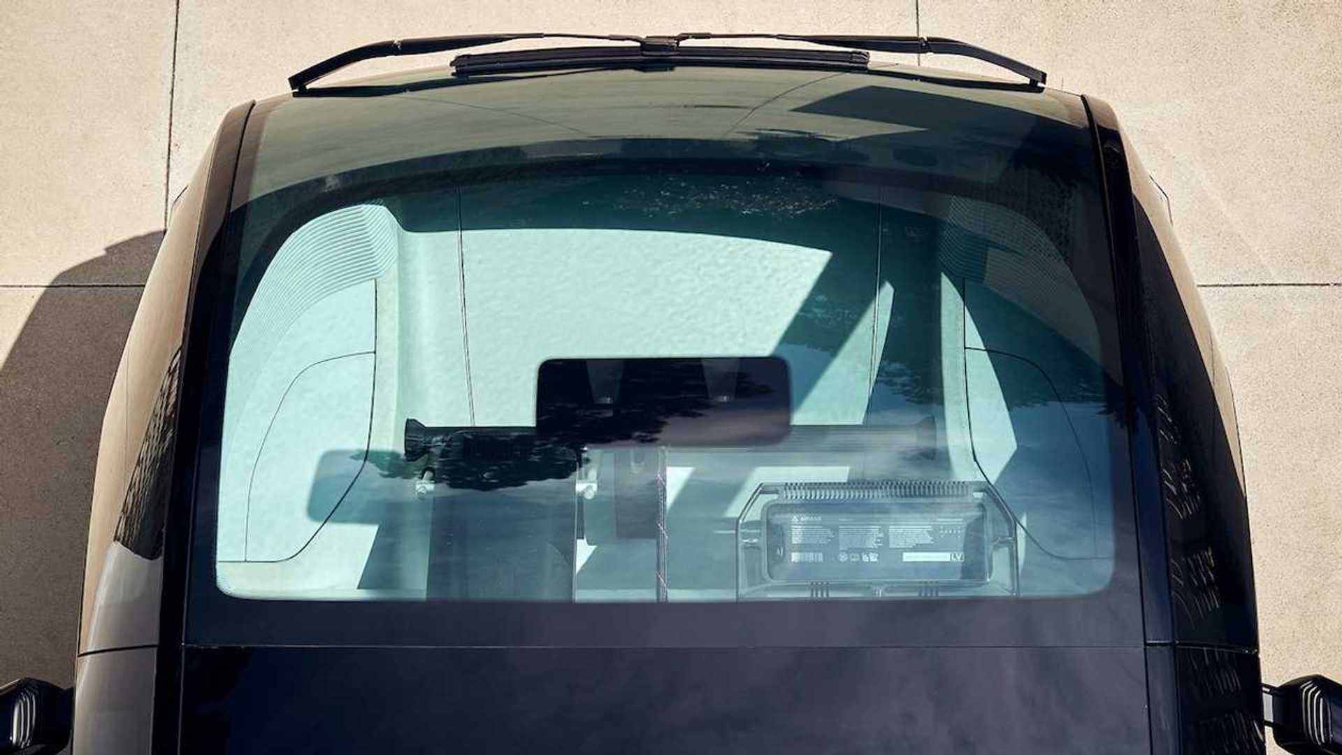 Canoo stellt Elektro-Shuttle mit autonomen Fähigkeiten vor