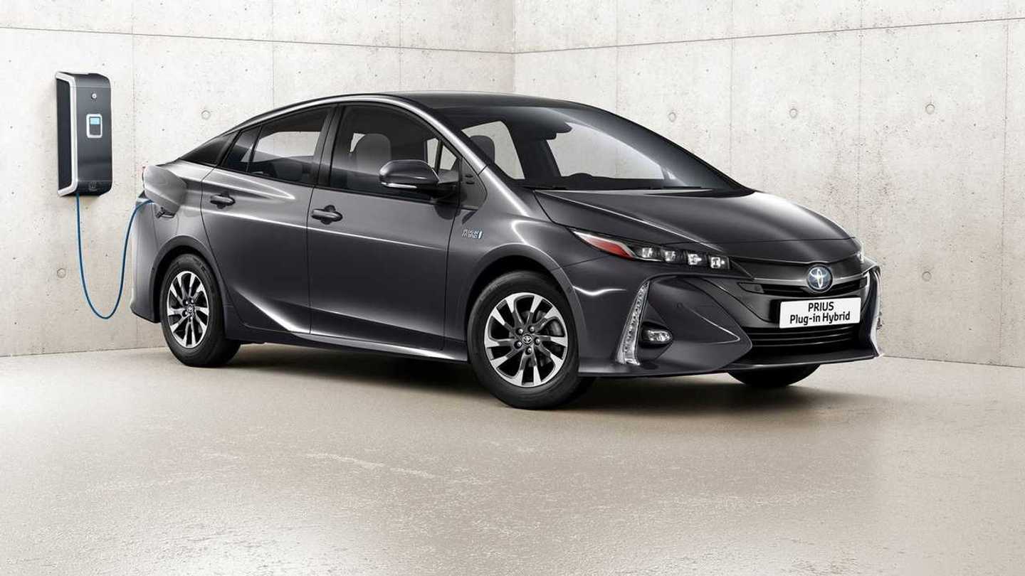 Toyota Prius Plug-In 2020: hasta 45 km de autonomía eléctrica