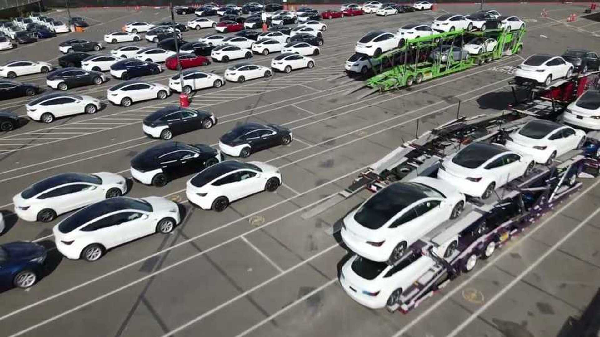 It's The End Of Q1, And This Tesla Fremont Factory Flyover Is Promising