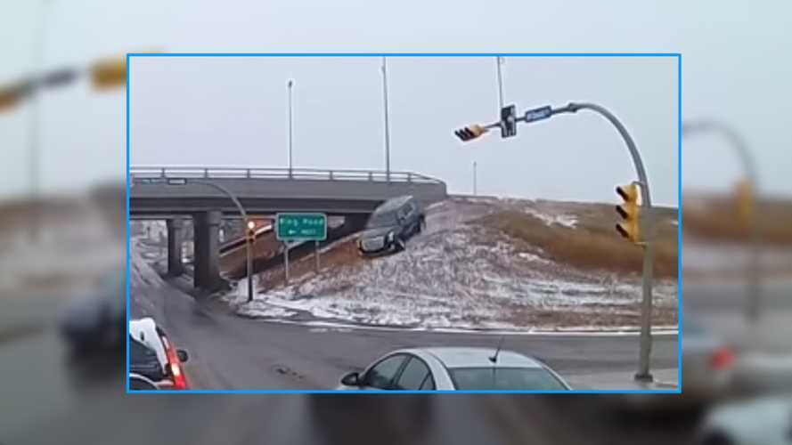 Cadillac Escalade Videos | Motor1.com