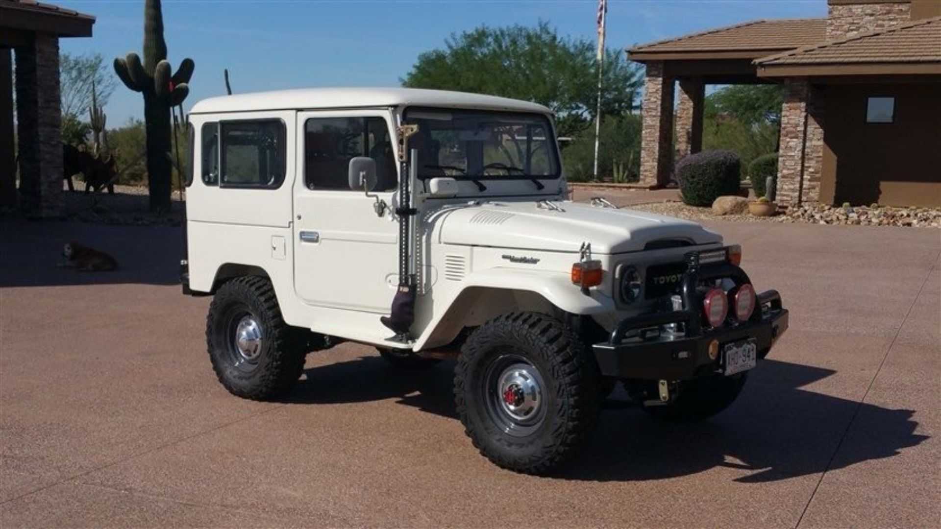Grab This Professionally-Built 1980 Toyota FJ40 | Motorious