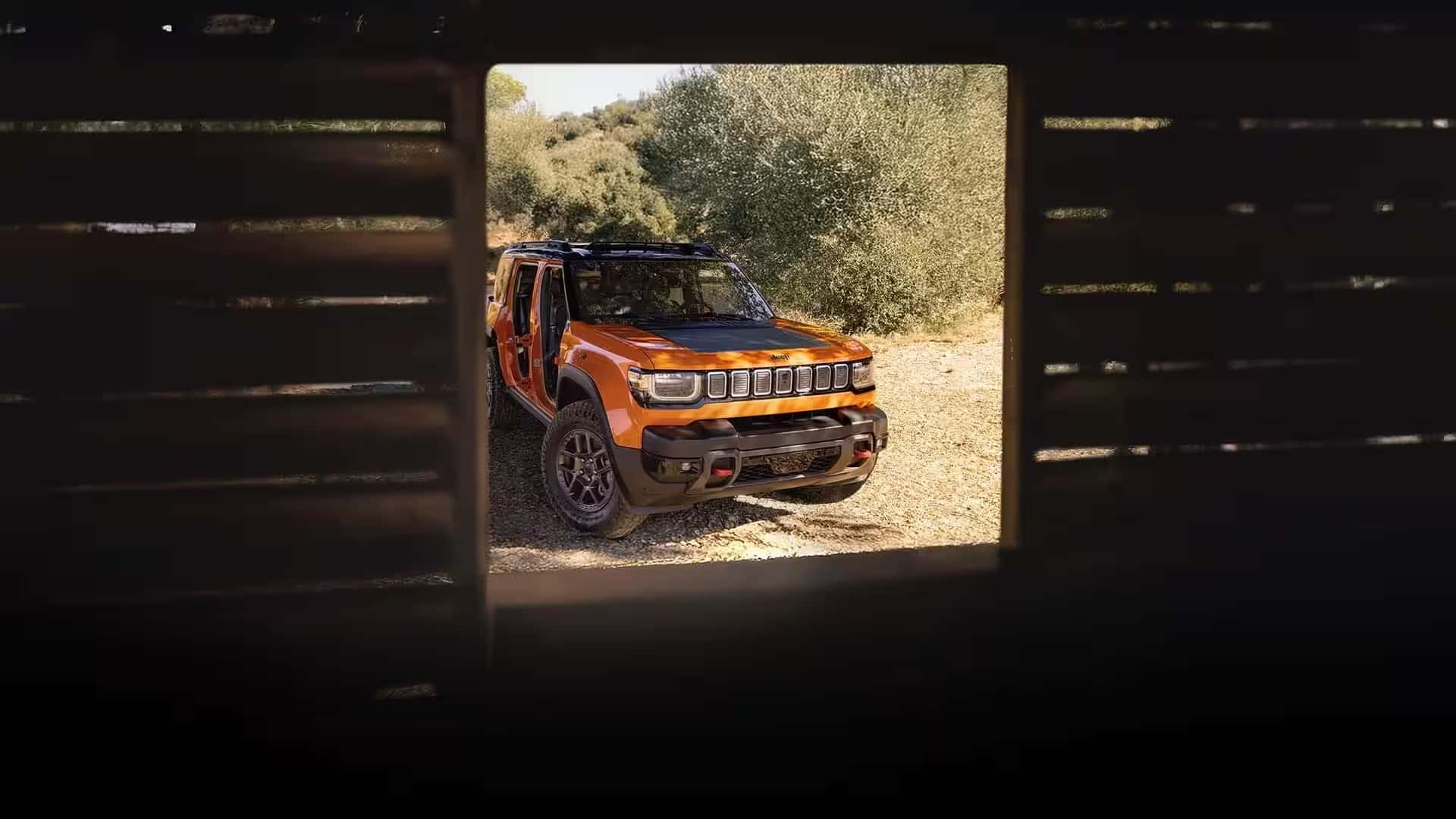 Il nuovo SUV Jeep si mostra nelle prime foto ufficiali