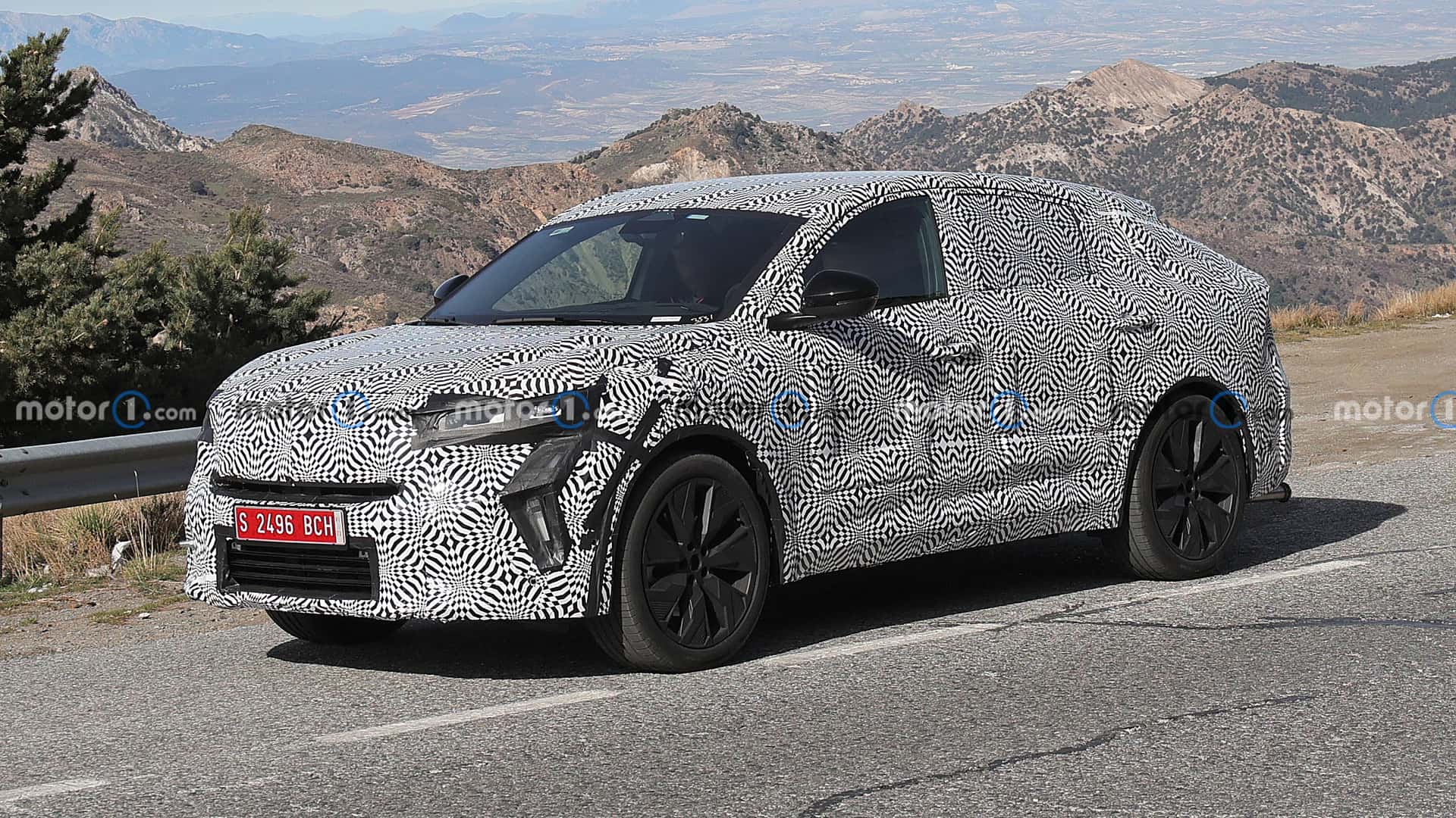 Renault Austral Coupe'nin casus fotoğraflarını inceliyoruz