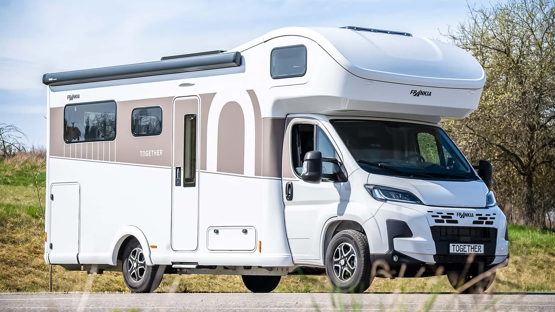 Frankia Together A 680 & A 740: cocina XXL y equipamiento premium