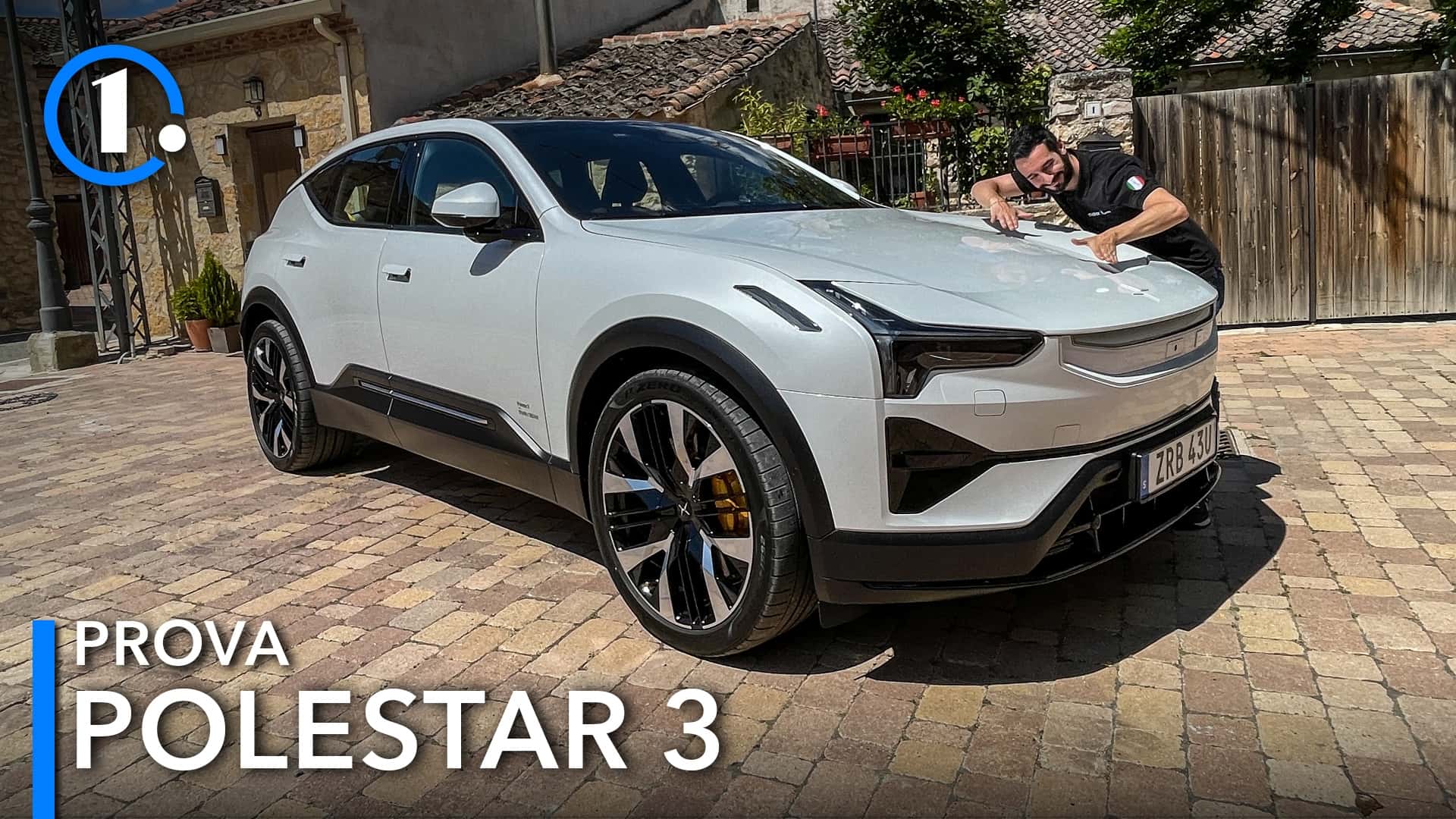 Polestar 3: ecco come va il SUV aerodinamico e tecnologico