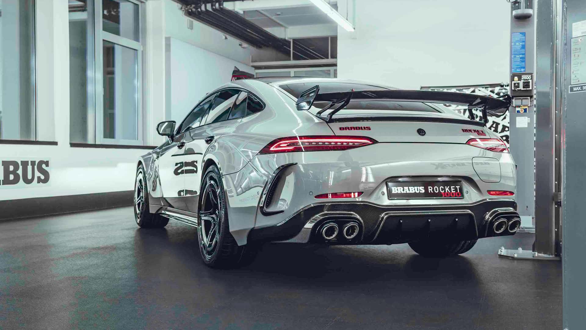 BRABUS Rocket 1000 (primero en llegar a 1000 cv). La berlina más rápida ...