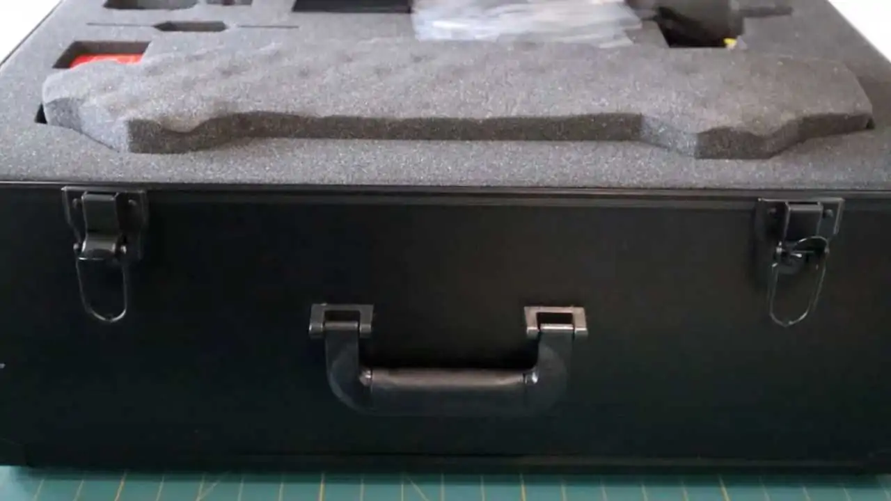 Hot Wheels Tesla Cybertruck and Cybersquad 1:10 RC Kit- Silver (GYD25 ...