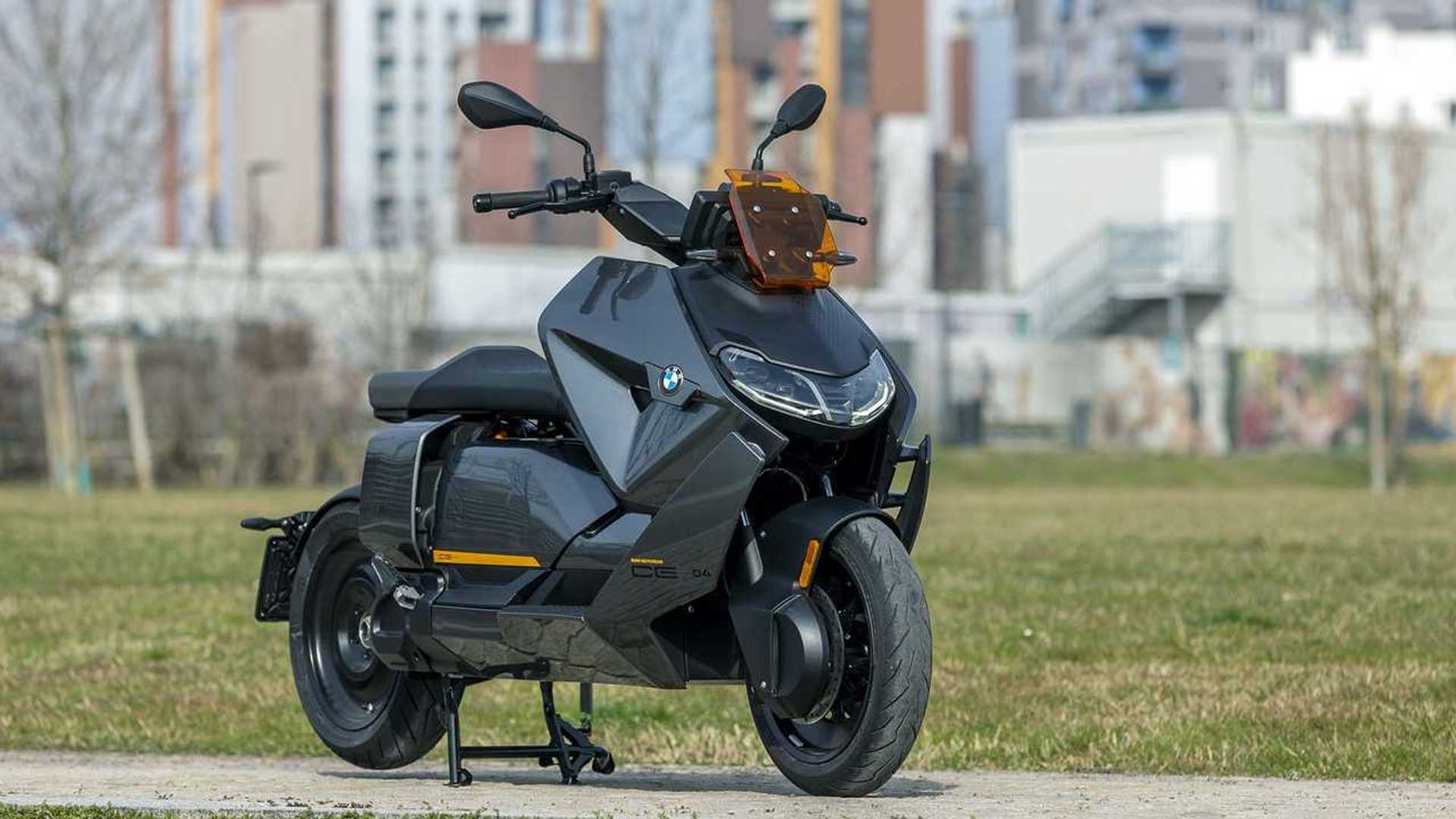 2022 BMW CE 04 First Ride Review