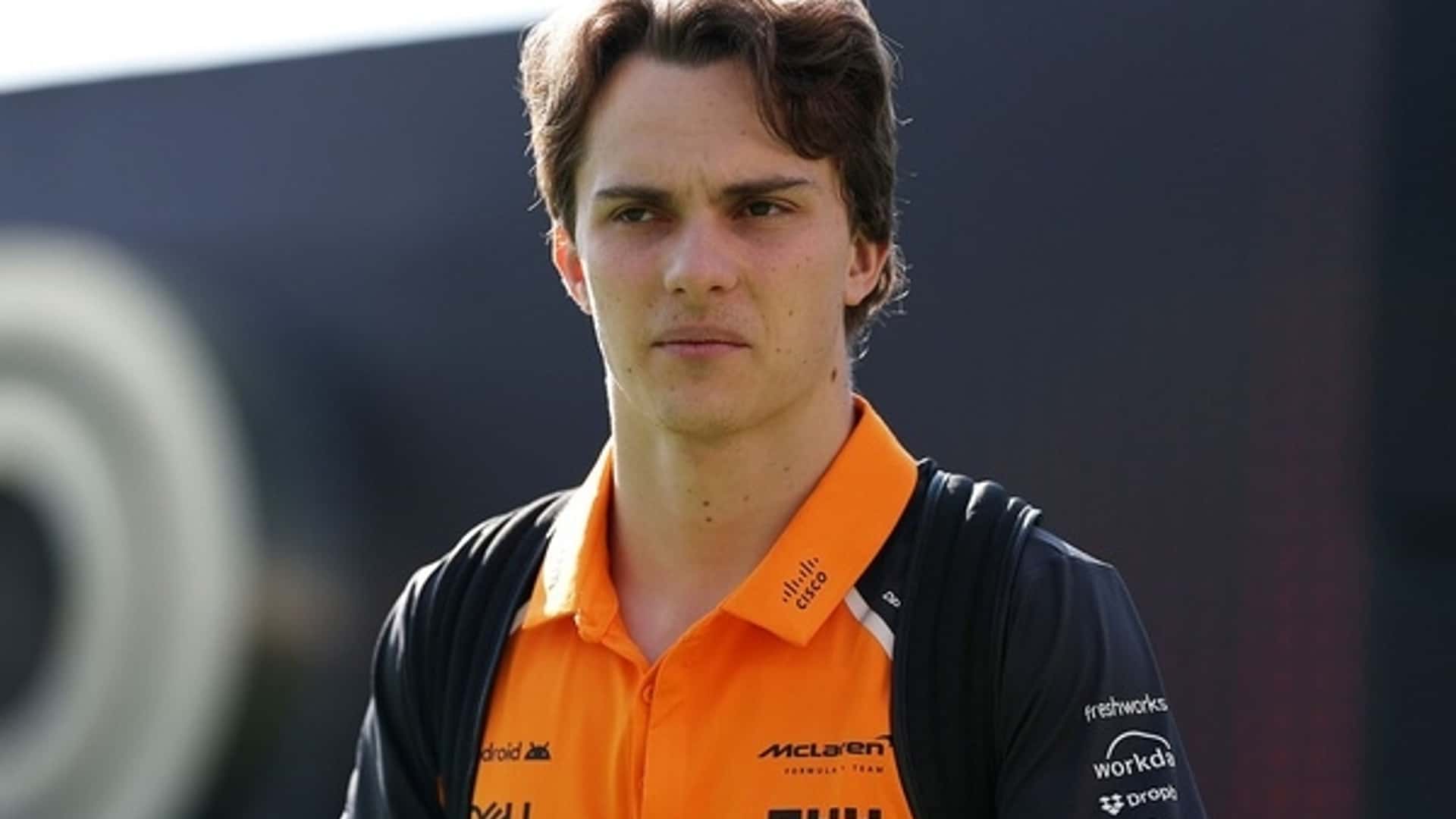 F1: Piastri ri de 'teorias da conspiração' contra ele na McLaren