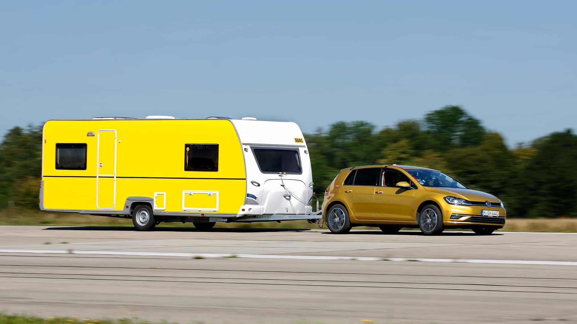 Fahren mit Anhänger: ADAC testet Stabilisierungssysteme