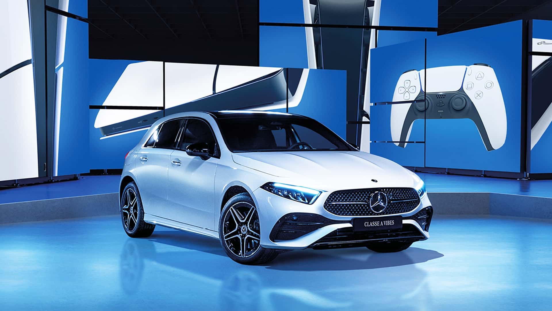Mercedes si ispira alla PlayStation 5 per la Classe A 250e Vibes