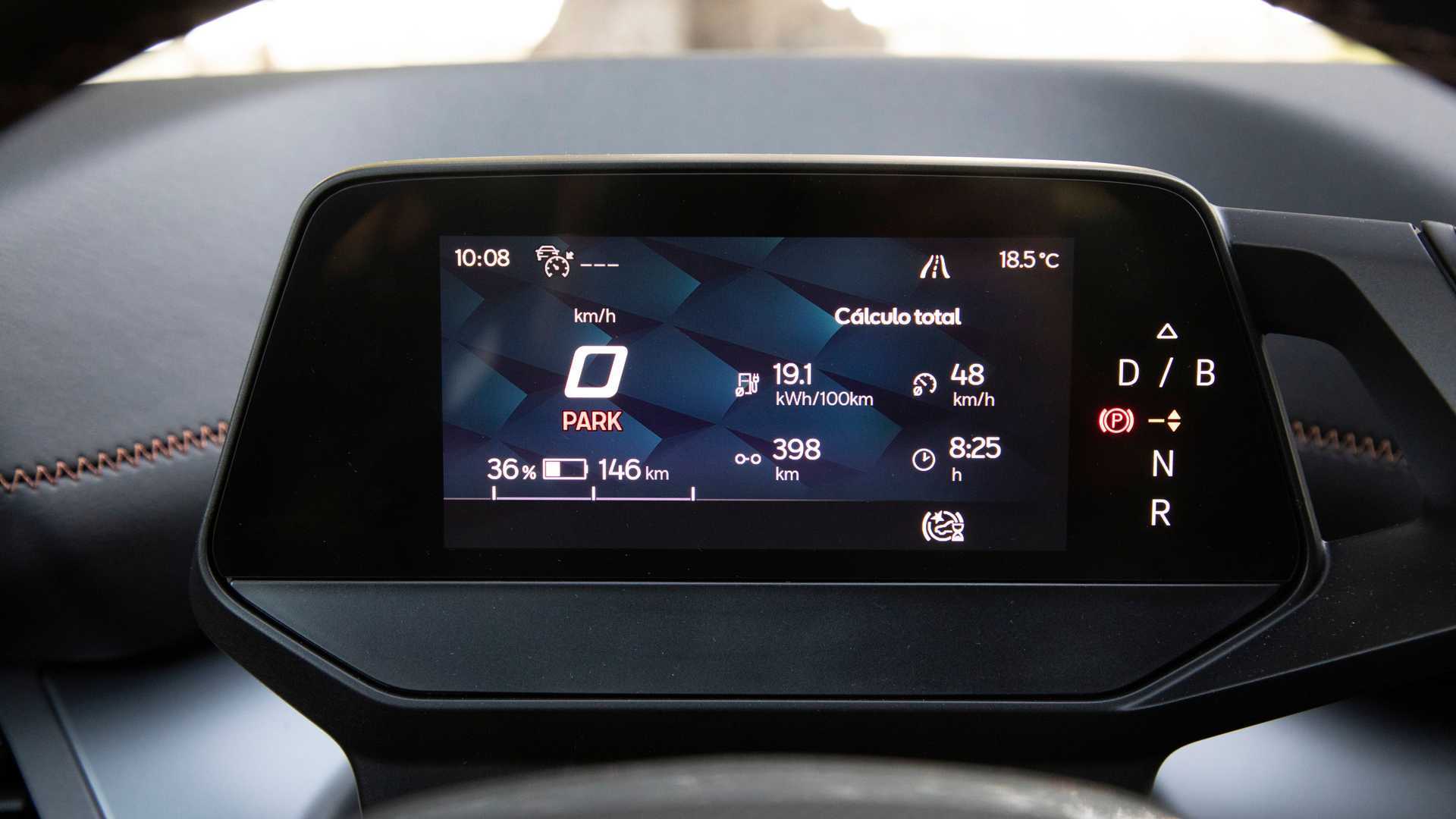 Probamos el CUPRA Born e-Boost de 77 kWh: ¿un Golf GTI eléctrico?