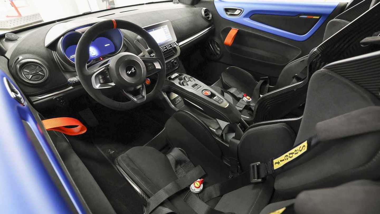 Alpine A110 R, motore, prestazioni, interni, sound, prezzi