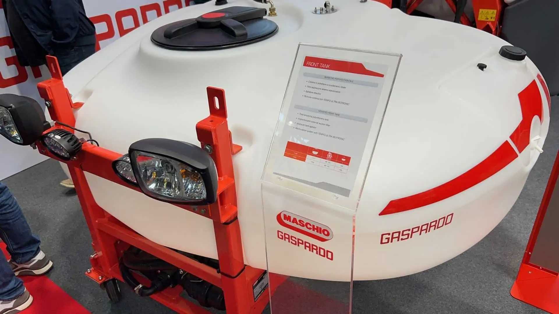 Maschio Gaspardo: TEMPO ULTRA ISOTRONIC con Front Tank